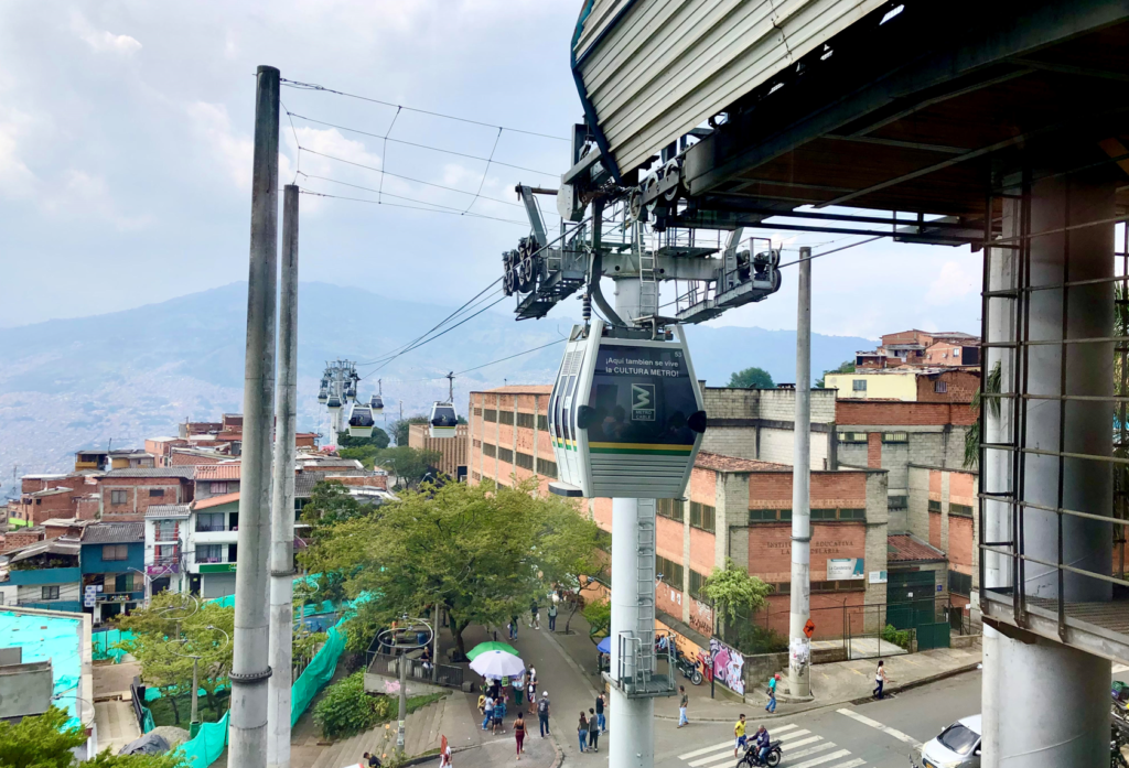 A Quick Guide to Medellín’s MetroCables – The Girl Who Goes