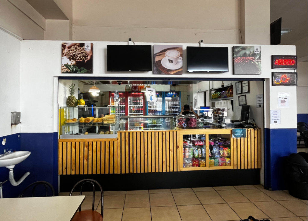 Tracopa Bus Review: San José to Manuel Antonio, Costa Rica