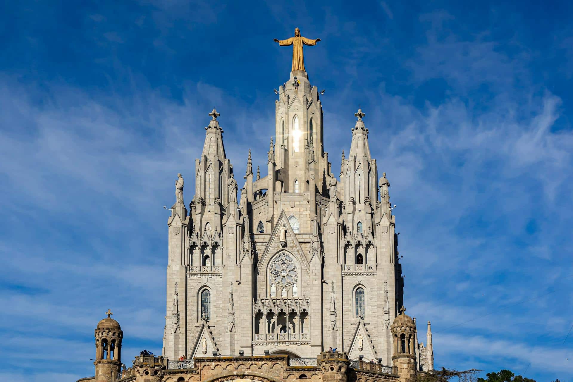How to Visit Mount Tibidabo, Barcelona – The Girl Who Goes