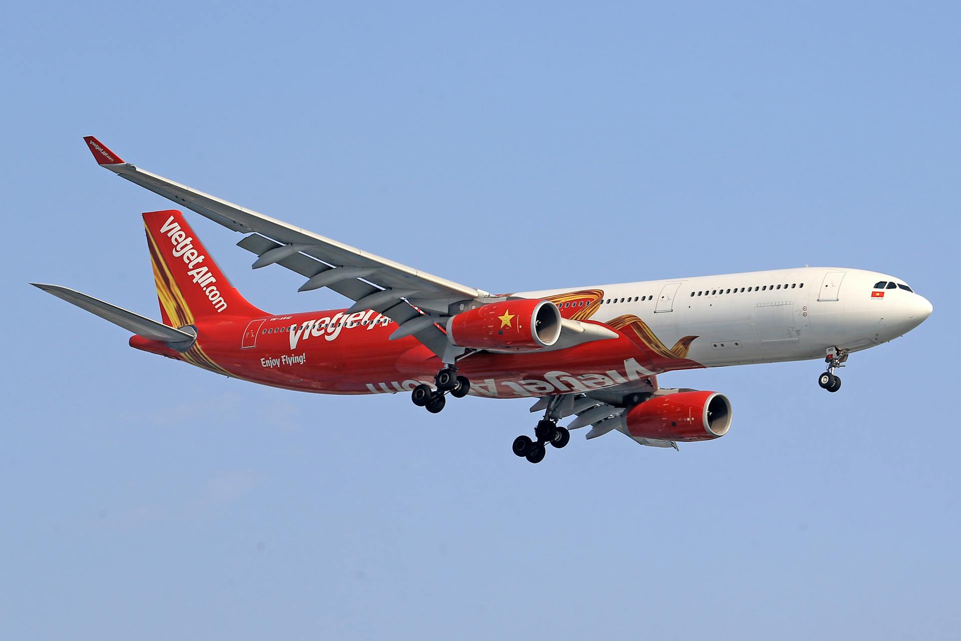 VietJet Air Review: Osaka, Japan, to Taipei, Taiwan – The Girl Who Goes
